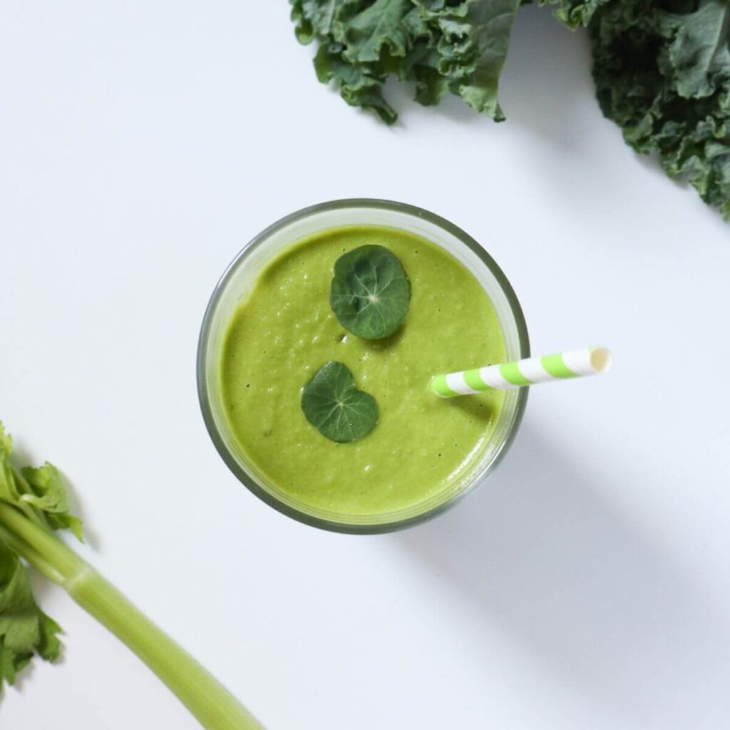 Delicious 5-Minute Green Kale Spinach Smoothie - Creative Nourish